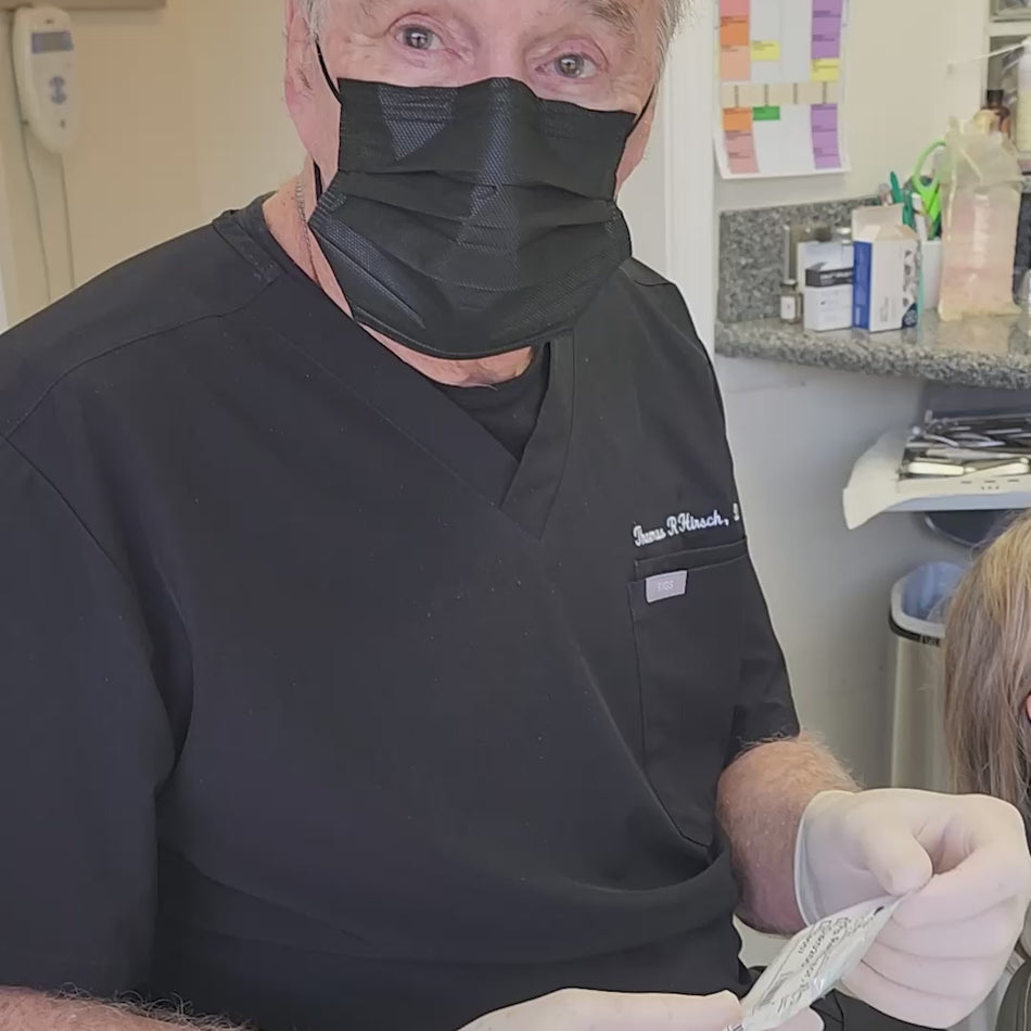 HOOPLA™ Retractor – Zyris, Inc.